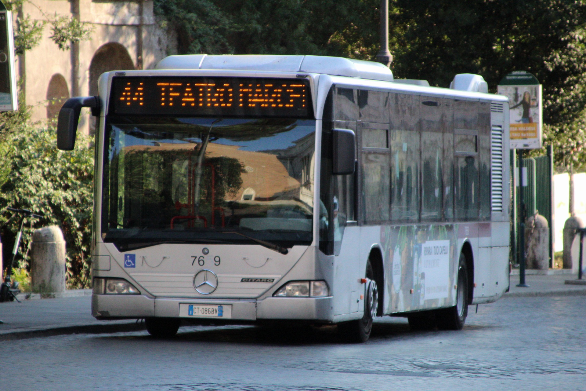 LINEA 44 (galleria) - Trasporti a Roma