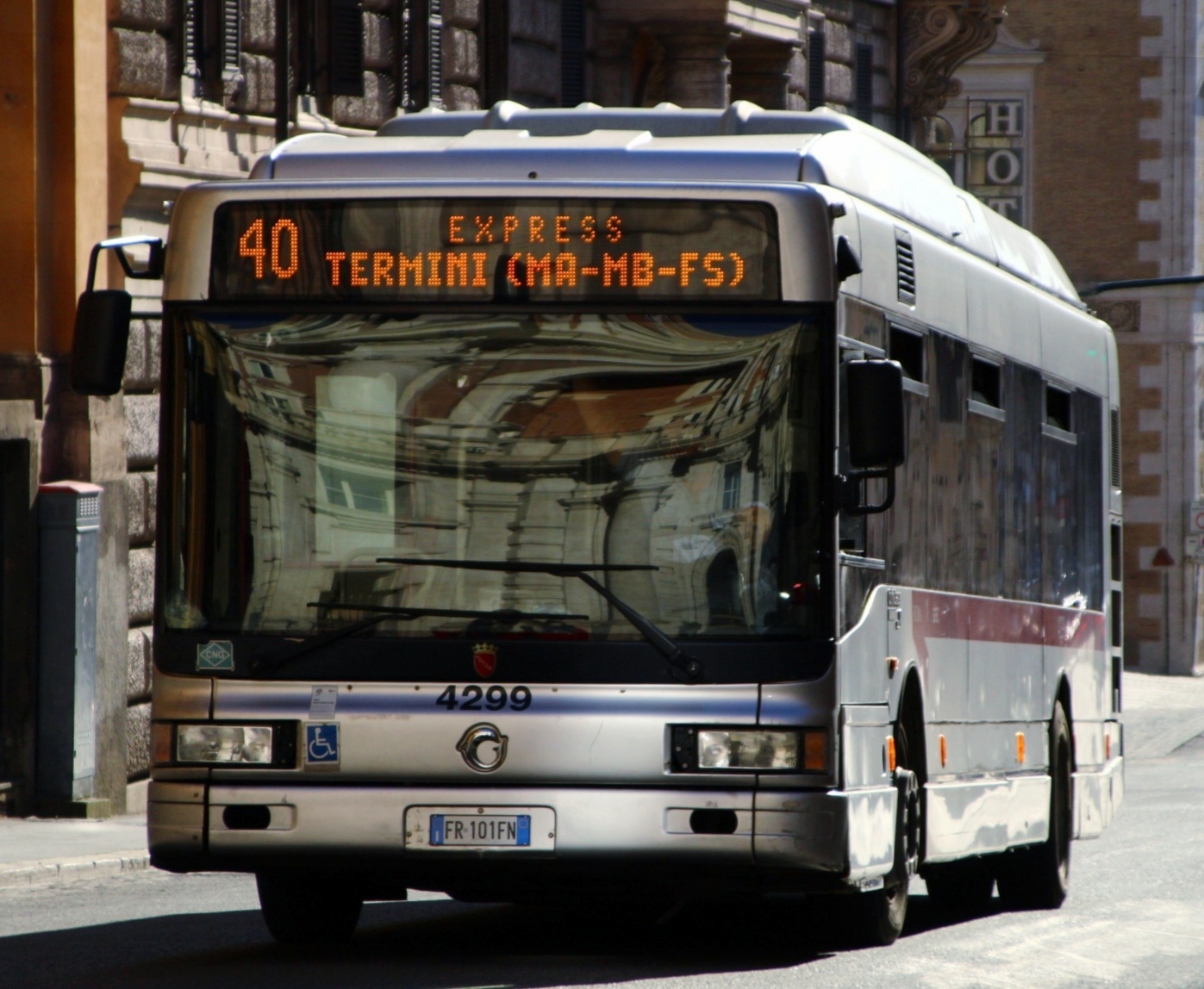 LINEA 40 (galleria) - Roma ATAC