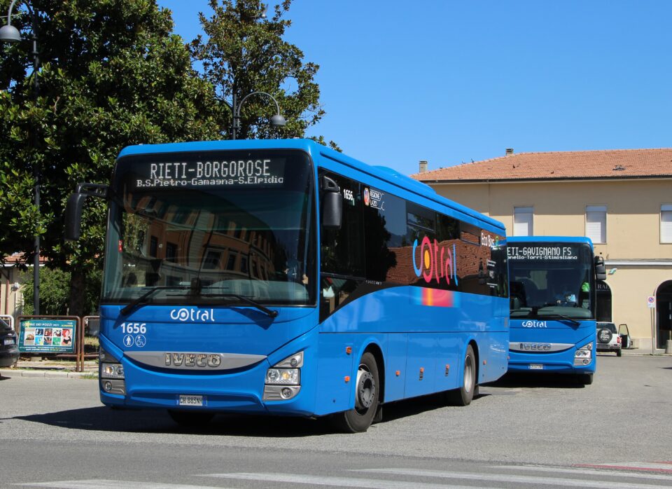 Bus Cotral e treni regionali gratis nel Lazio per i giovani durante l ...