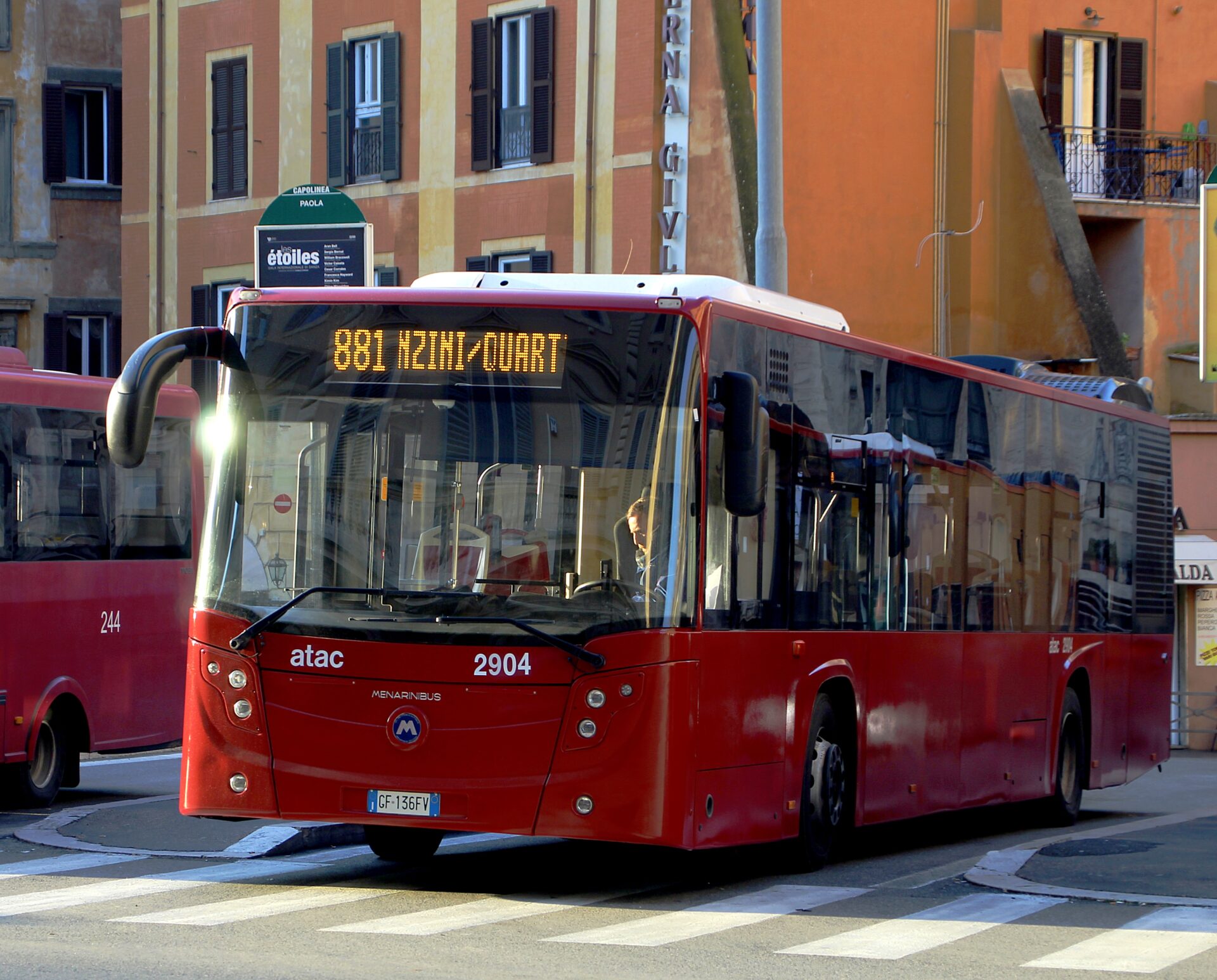 LINEA 881 (galleria) - Trasporti a Roma